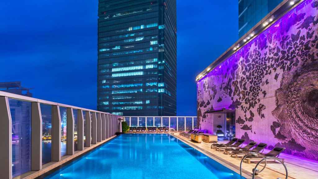 20 Most Amazing Rooftop Pools Around the World - TheBiteTour.com
