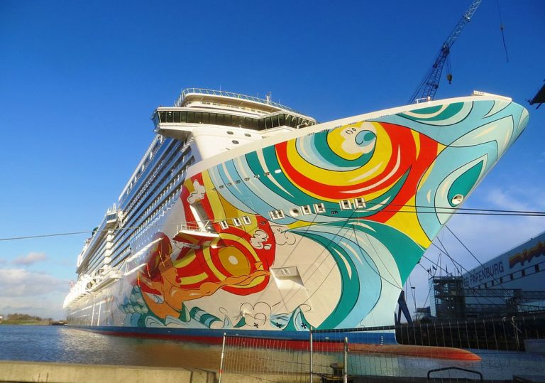 The 10 Most Beautiful Cruise Ships in the World - TheBiteTour.com