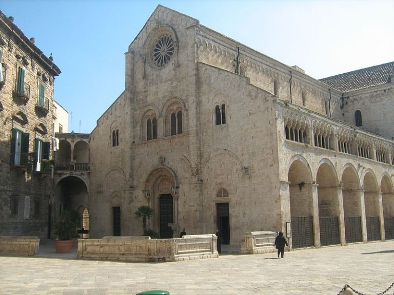 The 20 Most Beautiful Cathedrals in Italy - TheBiteTour.com