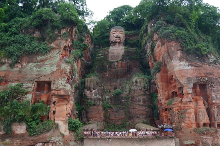 The 11 Most Impressive Buddha Statues in the World - TheBiteTour.com
