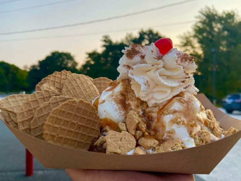 Eskimo King Ice Cream Shop - TheBiteTour.com